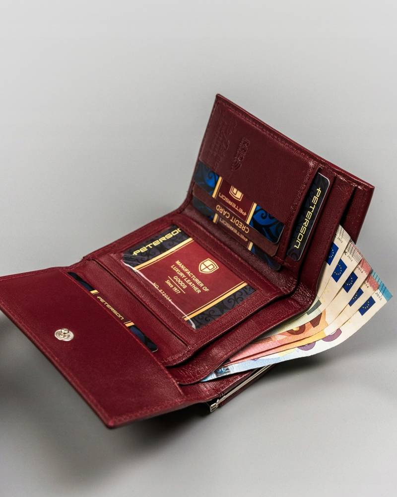 Mały, skórzany portfel damski na bigiel i zatrzask - Peterson - bordowy ...